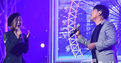 [td포토] 임창정 신인 가수 제이닉과 듀엣