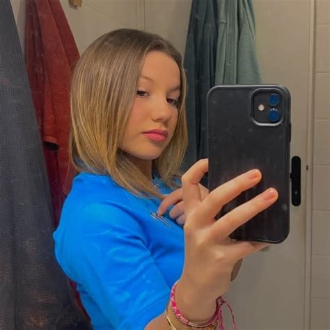 Lili Lilidpe On Threads