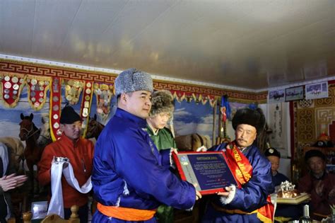 Улсын сайн малчдад шагналыг нь гардууллаа