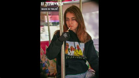 თბილისელი გოგოები ატარებენ ჯაბას Youtube