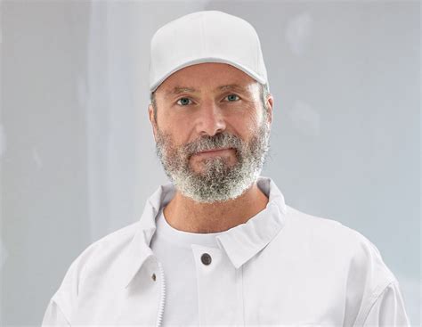 Cap E S Classic White Strauss