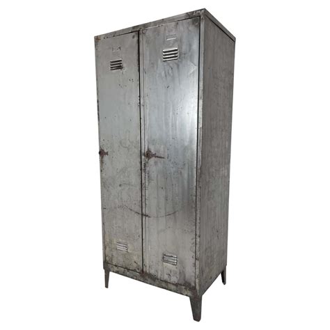 Vintage Industrial Metal Locker 1950s At 1stdibs Vintage Lockers