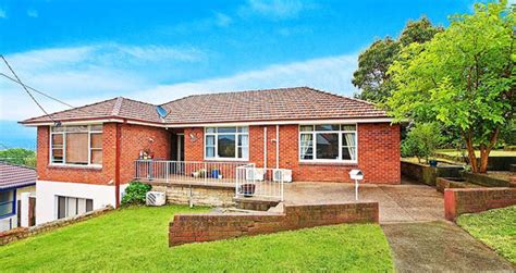 When Does Your Exterior Need Re Rendering Livingstone Render And Paint