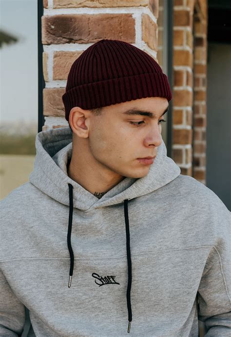 Шапка біні чоловіча Staff Bordo бордова недорога тепла з відворотом однотонна купити