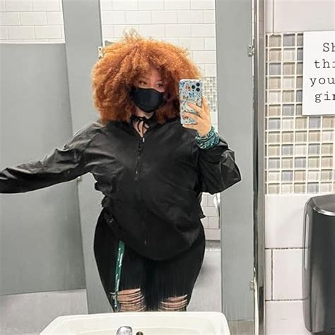 Nikkie Gingers Amazon Page