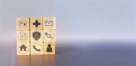 밝은 회색 배경에 나무 상자가있는 합법적 인 개인 정보 보호법 아이콘 Pdpa 개인 정보 보호 개념에 대한 스톡 사진 및 기타 이미지 Istock