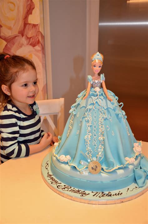 Elsa Frozen Doll Cake Artofit Elsa Frozen Doll Cake Artofit