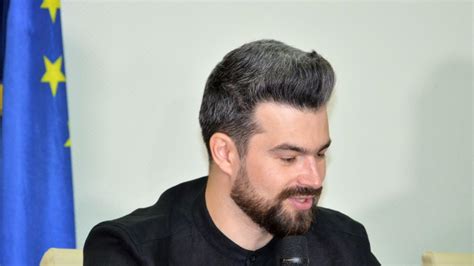 Iubita Patronului De La Untold Care A Fost Acuzat De Sex Cu Minori și