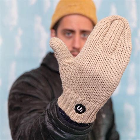 고독한 천재디자이너가 한해를 마무리하면서 매티 베네데토는 여러번 소개한 황당한 디자이너입니다 성탄 휴가 시즌에 선물 할 수