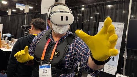 We Wore Really Portable Vr Haptic Gloves Video Cnet