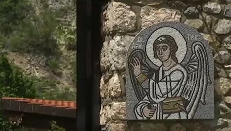 ОГРАБЕНА ЦРКВАТА СВЕТИ АРХАНГЕЛ ГАВРИЛ ВО КОСОВО Гласот на Европа