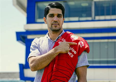 خرید جدید تراکتور پسرخاله حسن یزدانی است عکس طرفداری