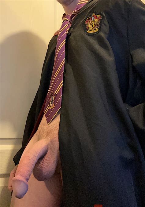 Anyone Want To Get Naughty In The Gryffindor Commons Room R Harrypotterporn