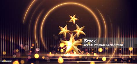 우아한 황금빛 별 장면은 어두운 배경에 조명 효과의 반짝임과 보케로 세로로 빛난다 고급에 대한 스톡 벡터 아트 및 기타 이미지