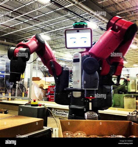 A Baxter Robot Made By Rethink Robotics In A Factory Setting Stock Photo Alamy