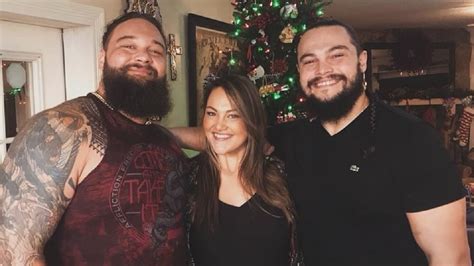 Bray Wyatts Sister Shares Emotional Reaction To Wyatt Sick6 Debut Bo Dallas Role
