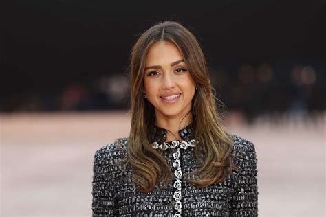 Jessica Alba Says She Wants To Feel Loved In Emotional Birthday Note