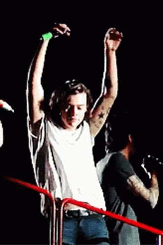 Harry Styles Gif Harry Styles Dancing Discover Share Gifs