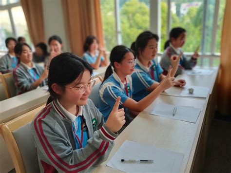 为心赋能，助力中考——县实验初中举行考前心理减压辅导讲座