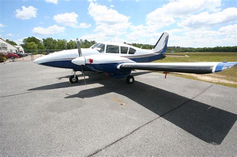 N54810 1975 Piper Aztec E On