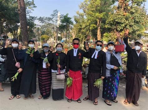 Dvb ပန်းတနော်မြို့ ဆန္ဒပြပွဲ ဆရာ ဆရာမများ ပါဝင်လာ၊ ထွေအုပ်ဝန်ထမ်းများ Cdm လှုပ်ရှားမှုတွင