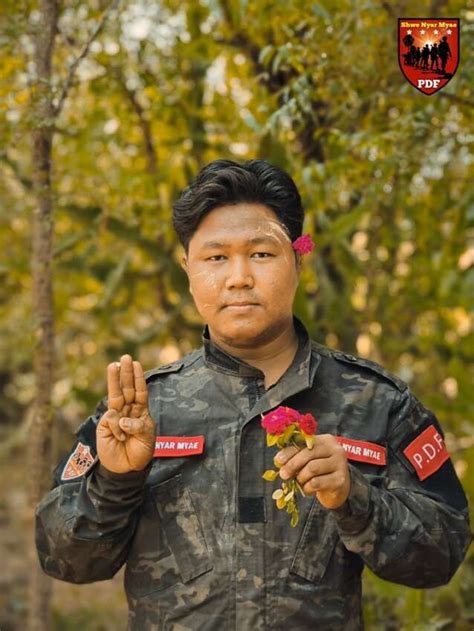 ရွှေညာမြေပြည်သူ့ကာကွယ်ရေးတပ်ဖွဲ့ မှ ရဲဘော်များက ဒေါ်အောင်ဆန်းစုကြည် မွေးနေ့ အထိမ်းအမှတ် အဖြစ် ပန