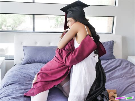 Danni Rivers And Jada Kai Graduation Daughter Bangers Drandjkgdb 130