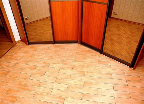 Напольная плитка в коридор