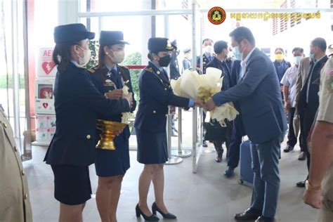 លោក ឧត្តមសេនីយ៍ឯក ឡុង ហាបាណា អញ្ជើញទទួលស្វាគមន៍ ឯកឧត្ដម Saysaming Sivilay