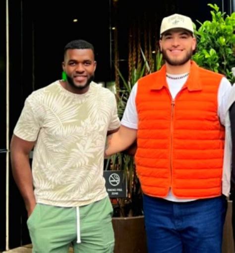 34↔30 한화 새 외인 간 등번호 트레이드 어떻게 이뤄졌나 유쾌 발랄 형님의 선제시→차분한 동생 반응은