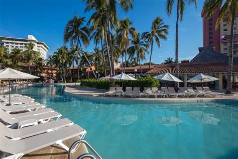 Holiday Inn Resort Ixtapa All Inclusive By Ihg Parking Pictures