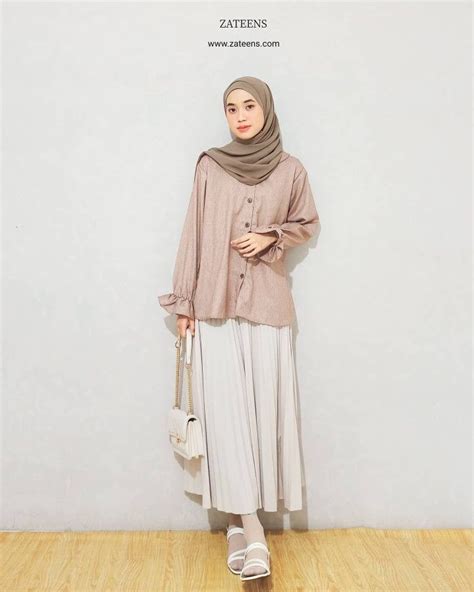 Pin By Dini Fitriyani On Outfit Ideas Inspirasi Fashion Hijab Perlengkapan Hijab Pakaian