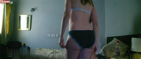 Anna Madeley Desnuda En Utopia