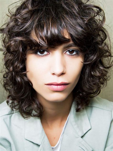 Short Haircuts For Thick Wavy Frizzy Hair