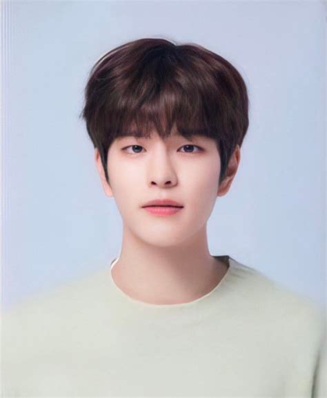 blip 스트레이 키즈 승민 증명사진