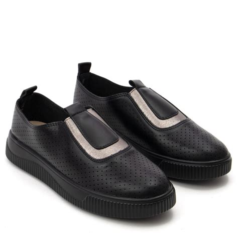 Дамски кожени кецове с перфорация и гъвкава подметка за активен начин на живот Wh510 Black