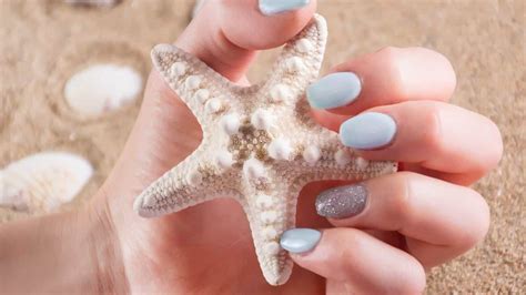 9 Nail Art Designs For Your Beach Vacation Tattooed Martha