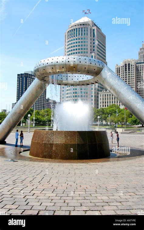 The Riverfront Fountain In The Hart Plaza Detroit Michigan Mi Stock