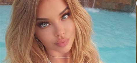 Dana Hamm In Black Swimsuit Shows Off Her Beach Body