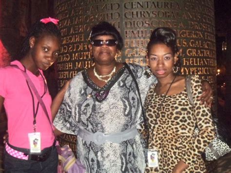 Virgin Sex In The City My Life Within A Sitcom Web Series And Reality Blogisodes