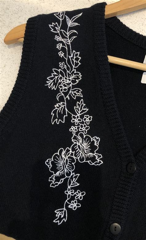 Pin By Arif Khan On Wilcom Embroidery Fashion Fashion Sewing Tutorials Fashion Sewing