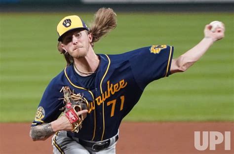 Photo Milwaukee Brewers Pitcher Josh Hader Slp2020092607