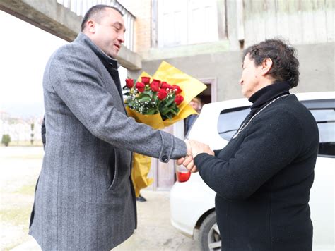 მერის მილოცვა ქალბატონებს მარტვილის მუნიციპალიტეტი