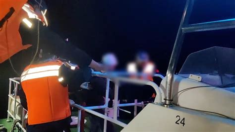 渔民凌晨作业时不慎受伤海警驾执法艇救援 凤凰网视频 凤凰网