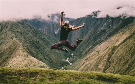 Exercises To Strengthen Your Vocal Cords Backstage