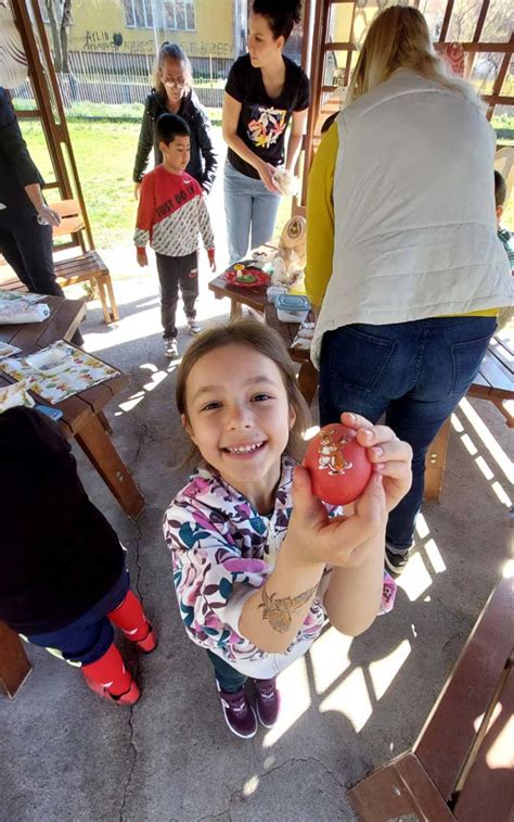 Великденска арт работилница на открито Трета възрастова група ДГ Наталия