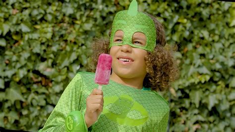 Pj在現實生活中掩蓋！ 夏季布魯斯 Pj Masks Chinese Youtube