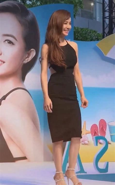 38歲蔡依林首穿「無痕露背裙」，勾勒出完美的身材曲線，酸了！ 壹讀