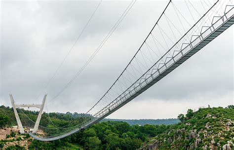 Дэлхийн хамгийн урт дүүжин гүүрийг Португалд барьжээ News Mn