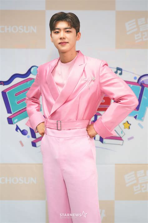 183cm 건장한 가수 박지현 워터밤서 보고 싶은 스타 1위 스타뉴스